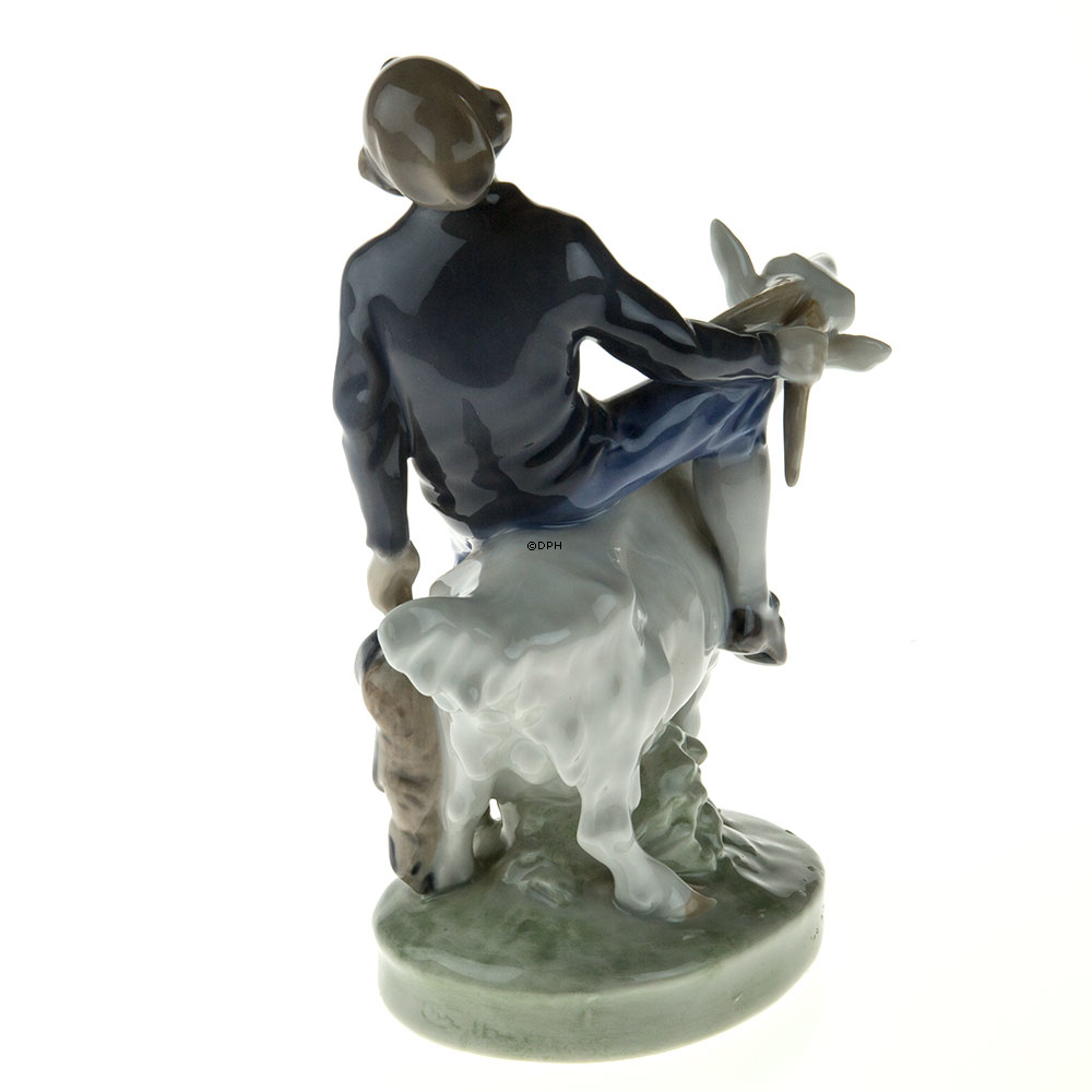 Tölpel-Hans, Junge reitet auf Ziege, Royal Copenhagen Figur Nr. 1228 ...